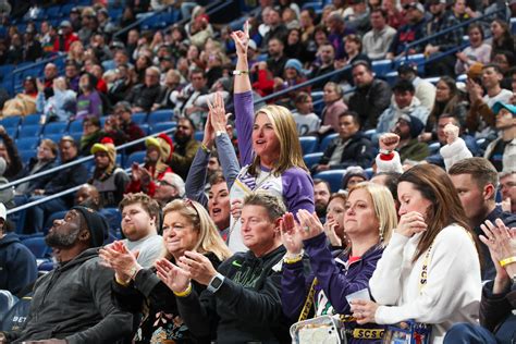 Photos Pelicans Vs Hornets Fans And Entertainment 1 17 24 Photo