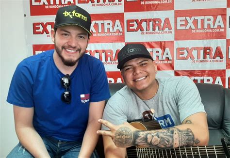 V Deo Em Visita Ao Extra Dupla Pedro Sanchez Thiago Comenta