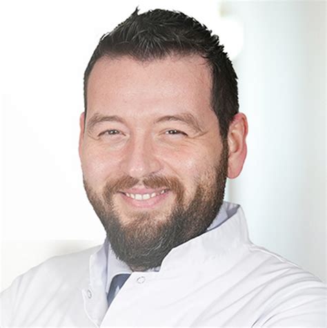 Мехмет Эмре Йегин mehmet emre yeğin пластический хирург реконструктивный хирург ⇒ доктор в