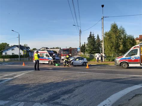 Wypadek Na Drodze Krajowej Nr 73 W Stopnicy Ranne Dwie Osoby Echo