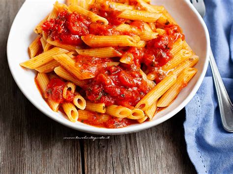 Penne All Arrabbiata Ricetta Originale E Segreti Per L Arrabbiata