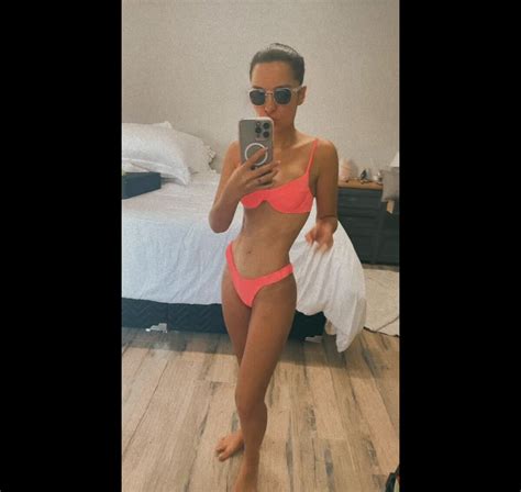 Foto Cantora Maiara publicou fotos de biquíni no Instagram e o corpo
