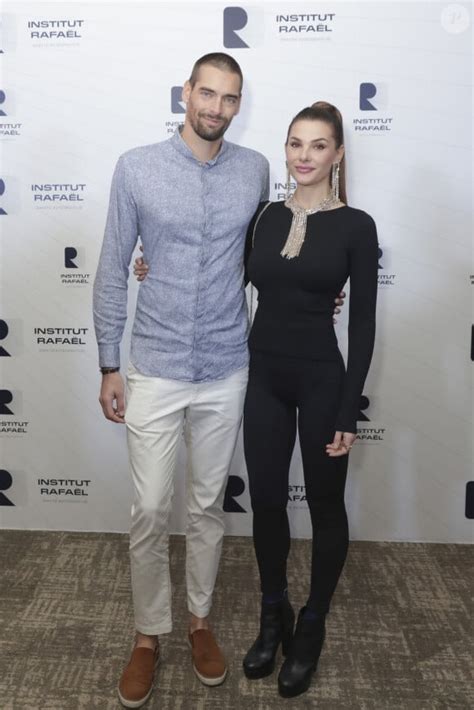 Photo Camille Lacourt Et Sa Compagne Alice Detollenaere De