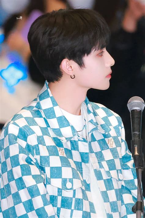 𝑫𝒂𝒊𝒔𝒚 on Twitter 230328 더쇼 mc쥔쥔 정말 비주얼이야ㅋㅋㅋ 肖俊 샤오쥔 XIAOJUN WayV