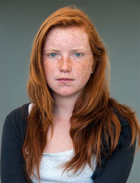 Pin by 𝒜𝓂ℯ𝓁𝒾𝒶 on Women with Freckles Beautiful freckles Red hair