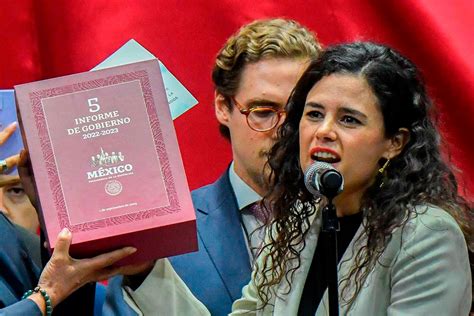 Luisa María frente al Congreso de la Unión Reto Diario