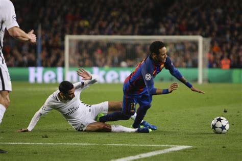 Photo Neymar lors du 8ème de finale de la Champions League FC