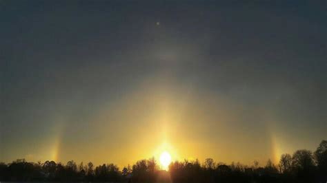 Efekt halo na niebie nad Polską Niesamowite zjawisko uchwycone na