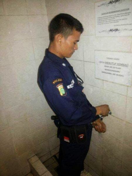Foto Bapak Tni Ngocok Kontol