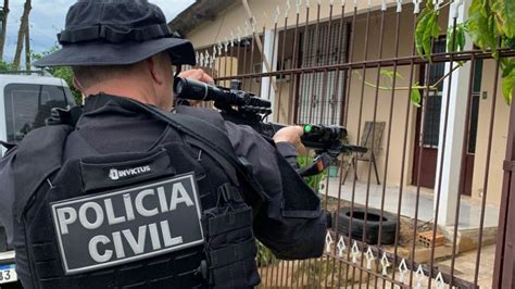 Polícia Civil prende onze pessoas envolvidas roubo de carga