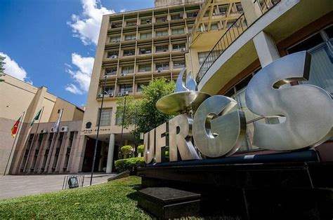 Vestibular 2023 UFRGS divulga resultado final da isenção da taxa de