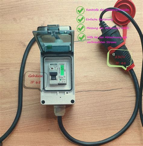 RoadEu Schuko Adapter Komplett mit Zähler Stecker 230V auf Schuko