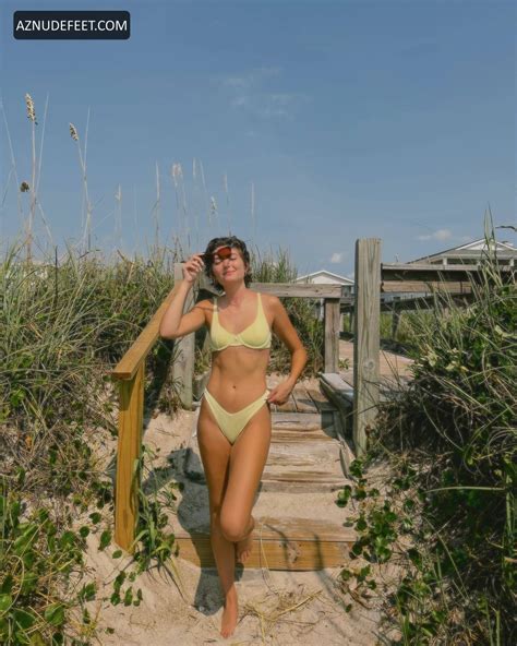 SOPHIA WOODWARD Feet AZNudeFeet
