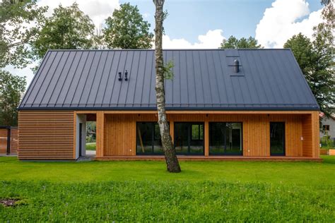 Gotowe domy modułowe szkieletowe całoroczne i prefabrykowane Simple