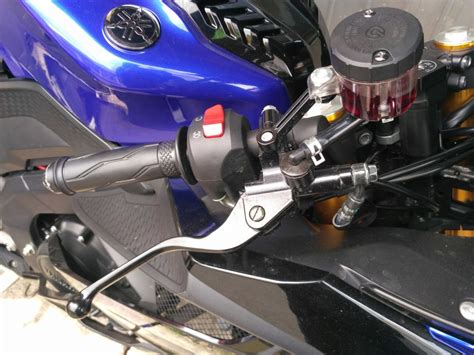 Cara Mengerem Motor Matic Dengan Aman
