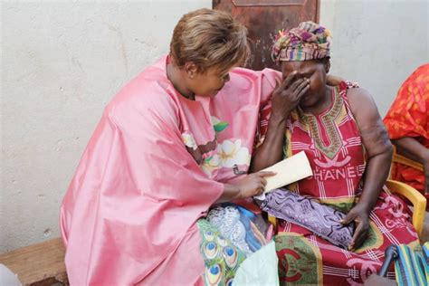 Côte d Ivoire Le gouvernement soutient 1050 familles de la région du