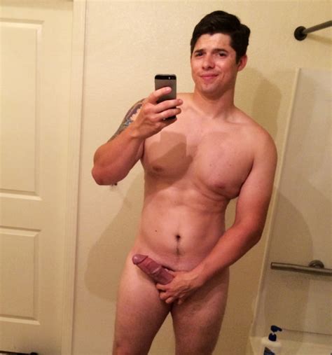 GAY MANS PLEASURE STRAIT GUY SHOWS HIS HOT COCK
