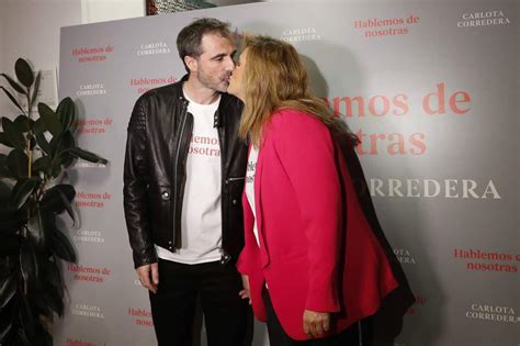 Carlota Corredera fotos en EXCLUSIVA en bañador disfrutando de un
