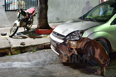 Motorista bêbado invade preferencial e atinge moto pai e filho