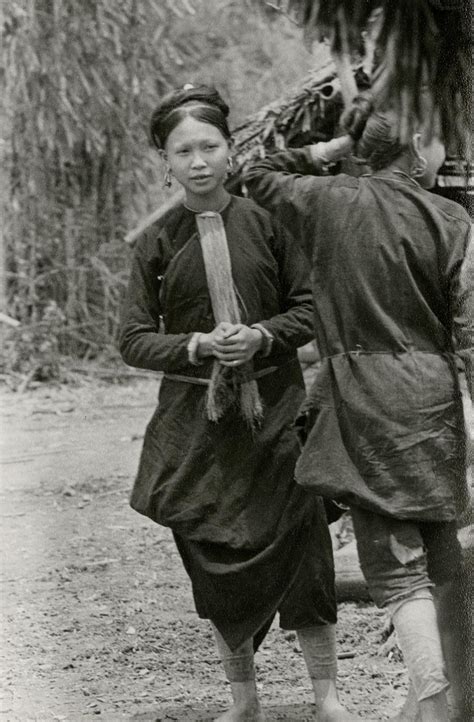 Two Lanten Woman In Traditional Dress In Houa Khong Province Uwdc