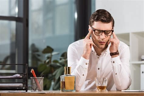 Ból głowy po alkoholu przyczyny Somedical