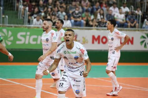 Em Dois Vizinhos Pato Futsal é superado na prorrogação e deixa a Série