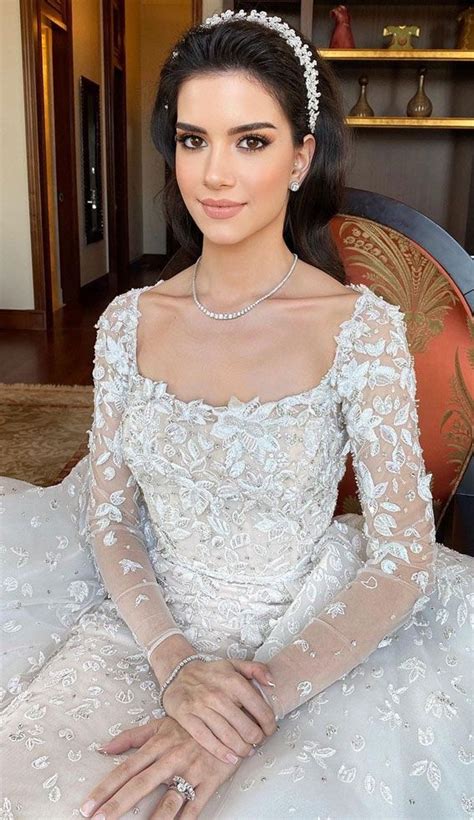 29 Glamorous Wedding Makeup Elegant Soft Makeup Look Glamorous
