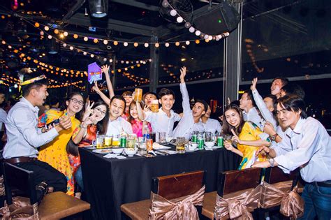 Bạn Đã Biết Kịch bản chương trình tiệc tất niên chi tiết 2022 2023