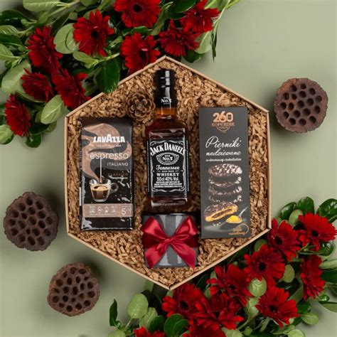 Kosz Prezentowy Z Whisky Jack Daniels Kaw I S Odyczami Abbey