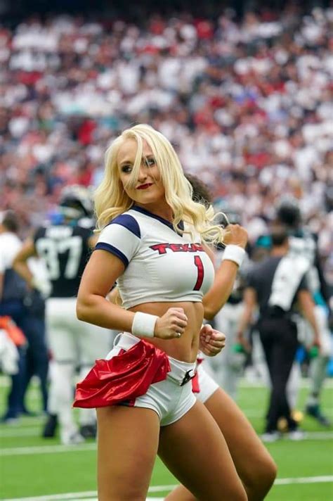 Pin By Steven Wilson On Cheerleaders In 2020 With Images Texans