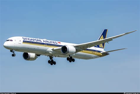 9V SCO Singapore Airlines Boeing 787 10 Dreamliner Photo By Thanh Ho