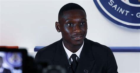Je voulais tout faire pour venir ici Kolo Muani révèle ce qui l a