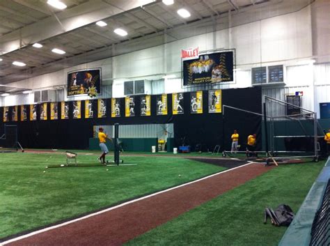 Derby Twins On Twitter Bp At Wsu S Indoor Practice Facility T