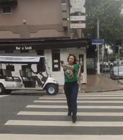STF tem três votos para tornar Carla Zambelli ré por porte ilegal de