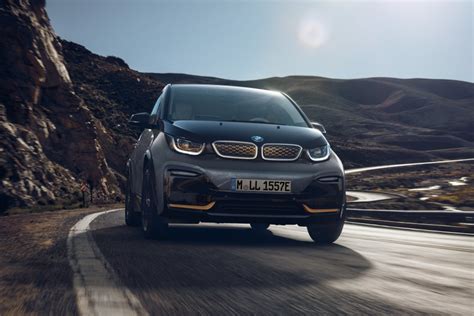 BMW apresenta versão limitada Unique Forever do elétrico i3