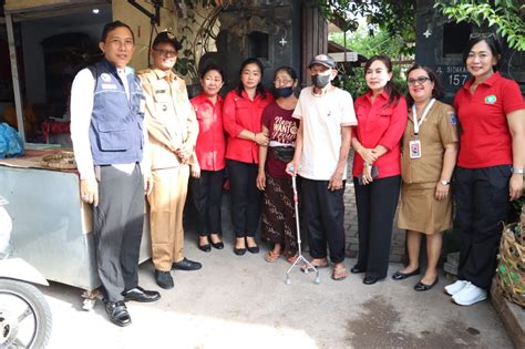 Terus Berlanjut Ketua K S Ny Antari Jaya Negara Serahkan Alkes Kepada