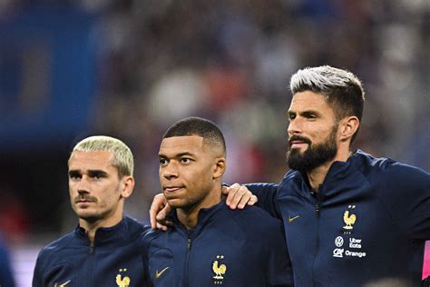 Photo Antoine Griezmann Fra Kylian Mbappe Fra Olivier Giroud