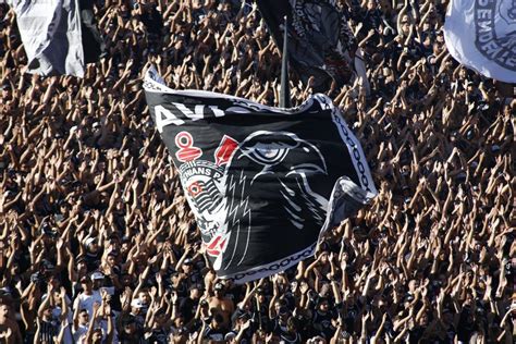 Organizada do Corinthians convoca torcida para protesto no Parque São