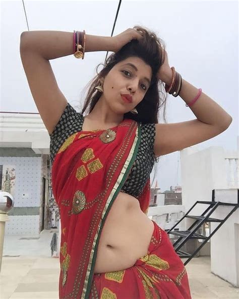 Pin Von Bala Ganesh Auf Saree Navel