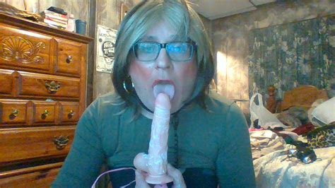 Sissy Practicing Sucking Cock Freakden
