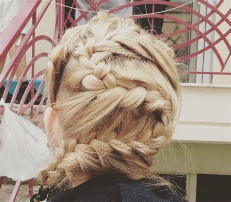 Wunderschöne Flechtfrisuren für mittellanges Haar