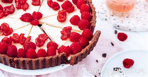 Tarta z białą czekoladą i malinami przepis Ania Starmach
