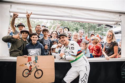 Loïc Bruni nous parle de ses fans en interview VTT DH