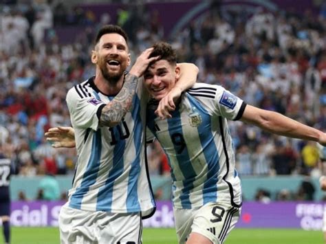Gol Ke 11 Messi Dan Aksi Alvarez Bawa Argentina Ungguli Kroasia 2 0