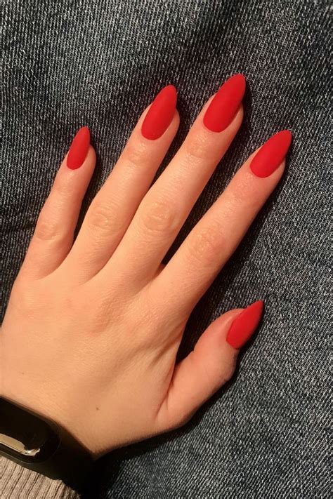 11 Timeless Cute Nail Colors That Go With Everything Oval Nails Red Nails Red Acrylic Nails