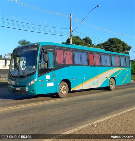 Ônibus Particulares 2000 07 em Governador Valadares por Wilton Roberto