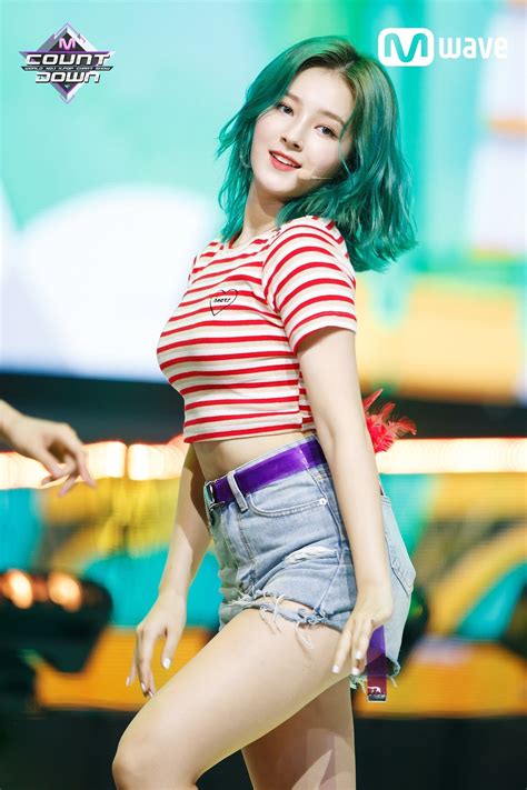 Female K Pop Idols Whose Wide Hips Are Revolutionary Kpop News