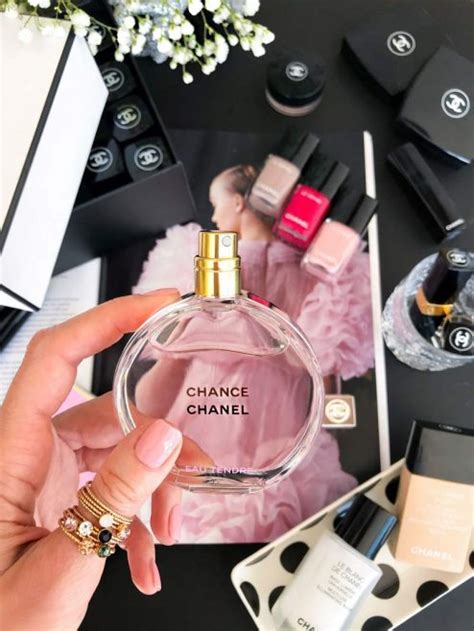 Fragrâncias femininas mais vendidas estes são os 10 perfumes mais