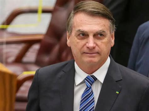 Não sabia que tinha cofre em casa diz Bolsonaro sobre busca e