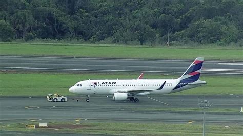 Avião faz pouso de emergência no aeroporto de Brasília GloboNews em